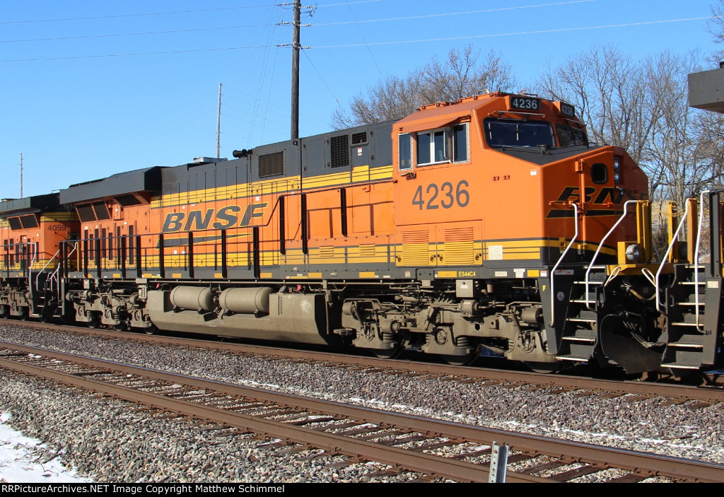 BNSF 4236